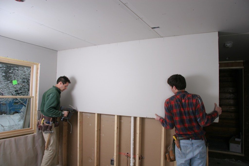 Guide to gypsum board and drywall 3 -Horizontal seam on a longer wall ...